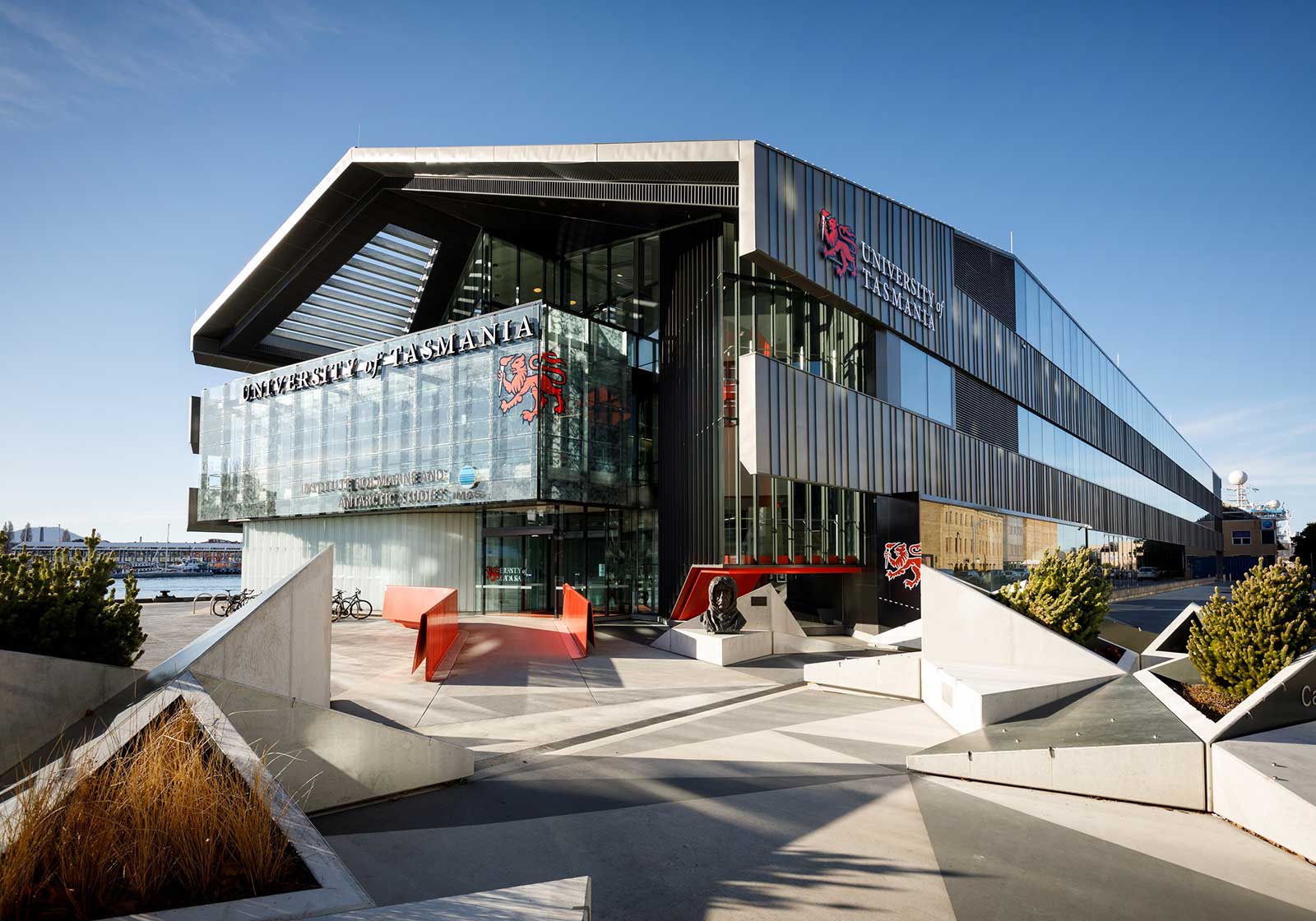 PRESENTATIONS AT IMAS - Mawson's Huts Foundation